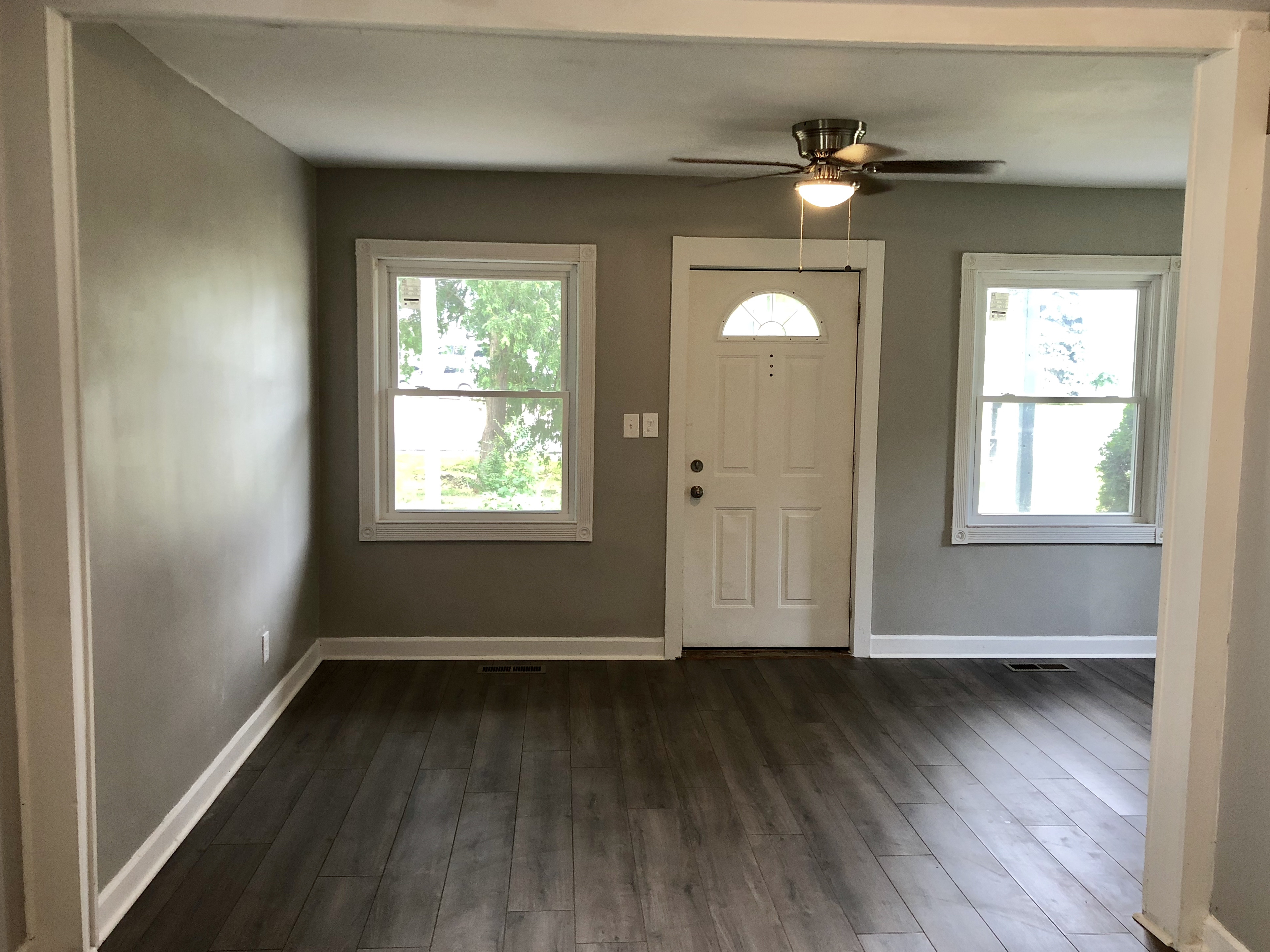 Russell Photos – 6 – THE SUSAN VOGEL TEAM, RE/MAX First